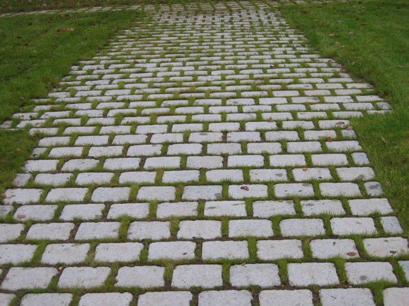 rasenpflaster_01.jpg — Landesbildungsserver Baden-Württemberg