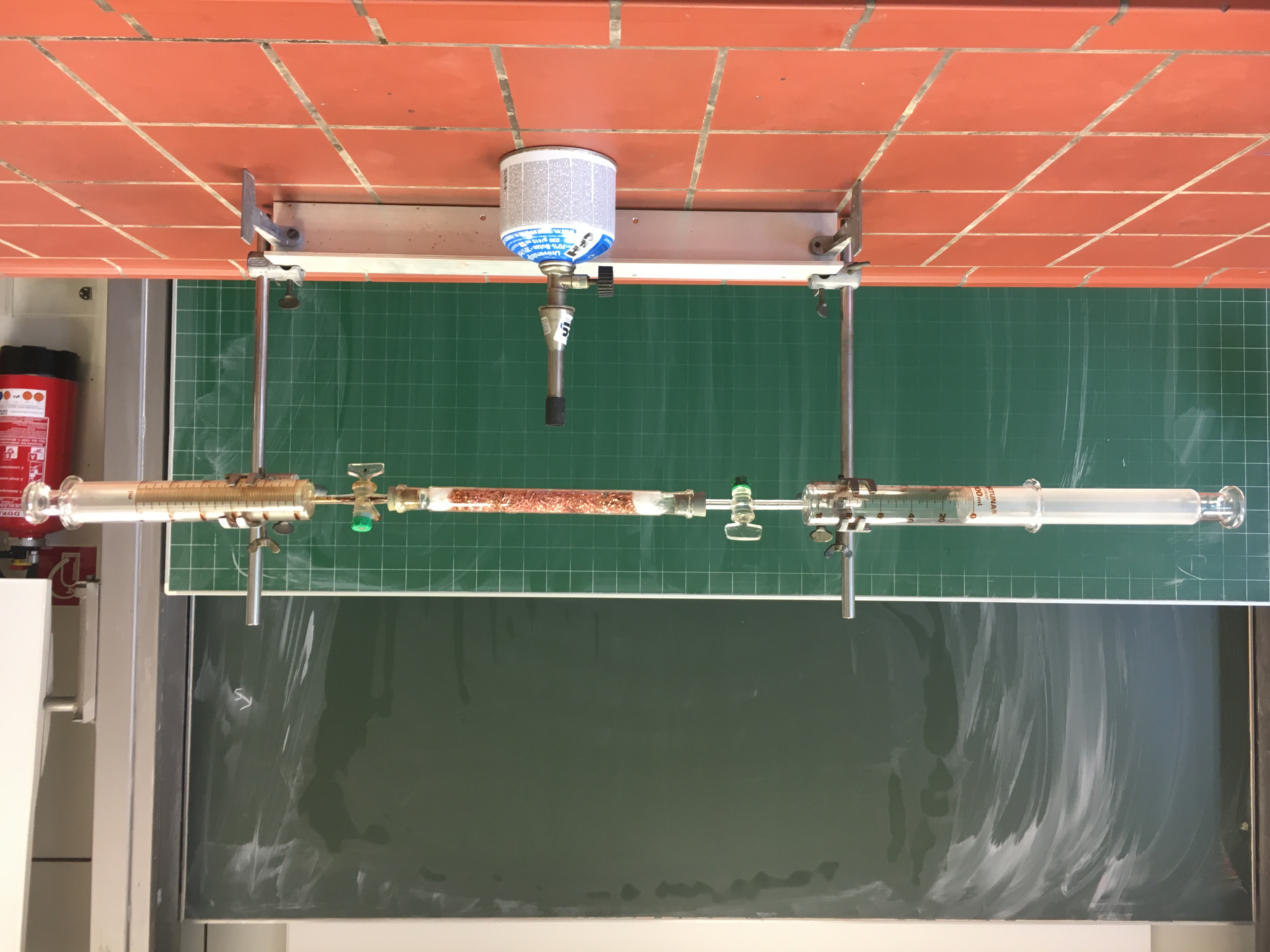 Versuchsaufbau1.JPG — Landesbildungsserver Baden-Württemberg